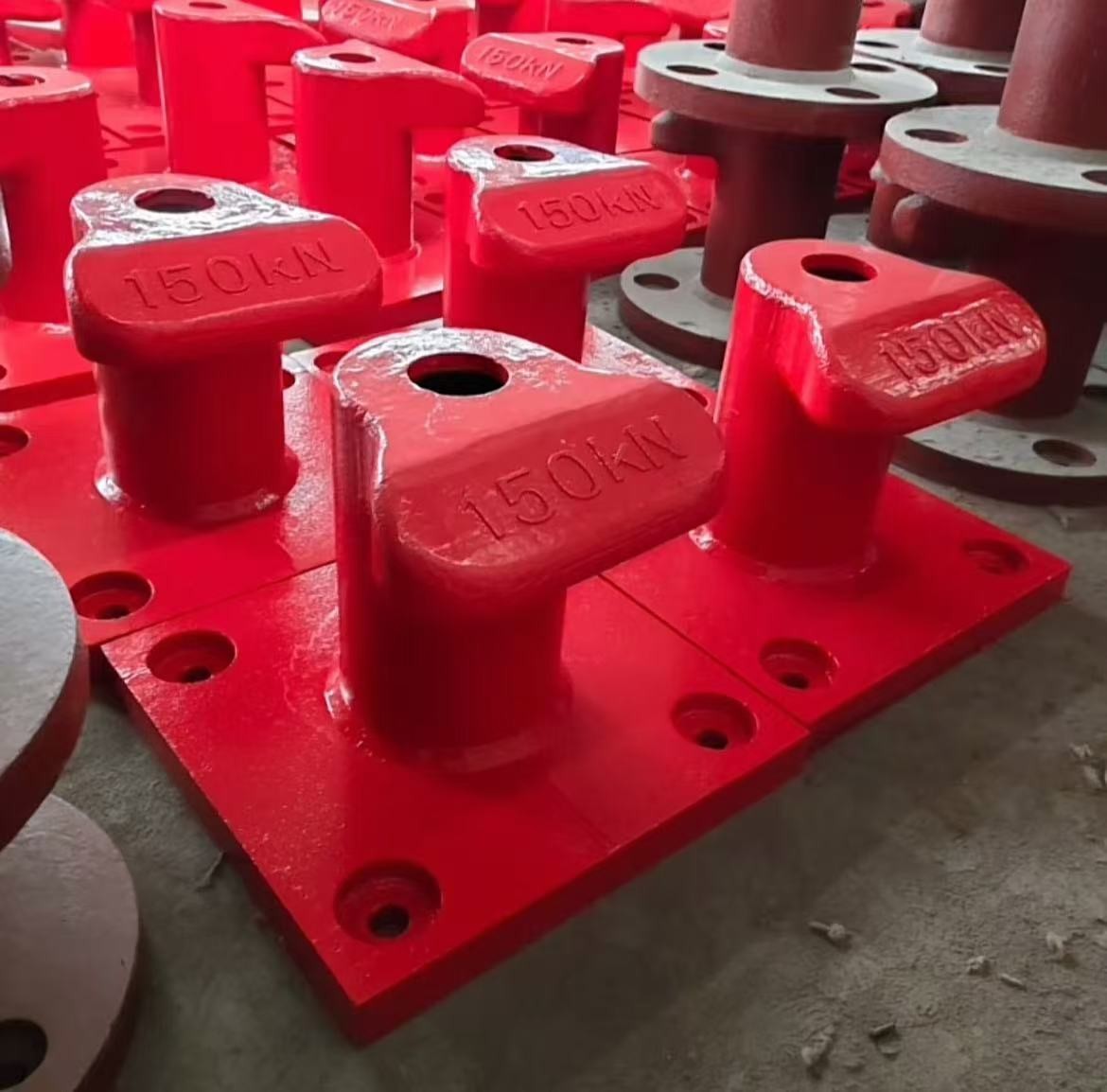 150KN Cast Iron T Type Maritime International Bollards Port Bollard ...
