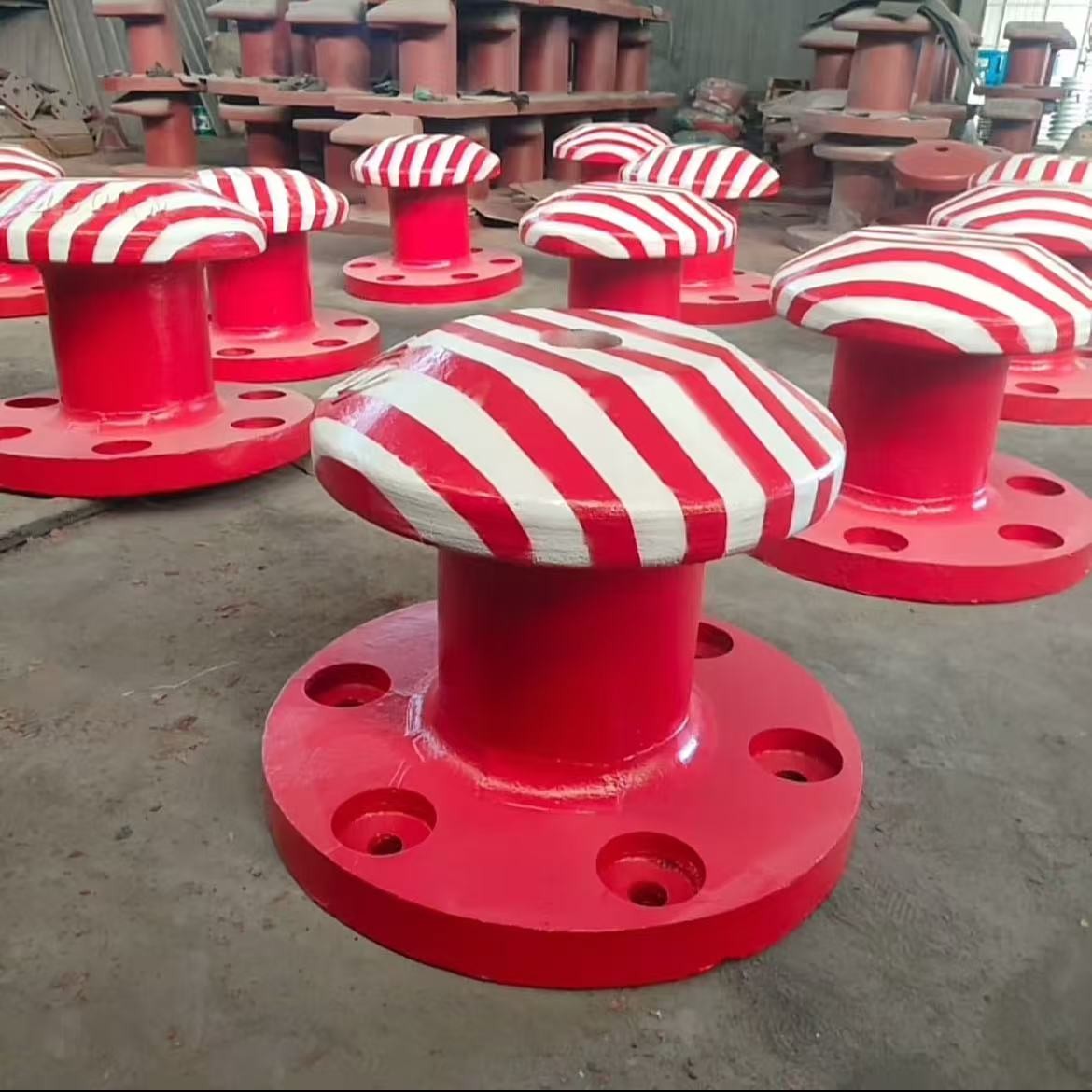 650KN 기둥형 Cast Iron Boat Bollard Ship Bollard Polished Mooring 보호